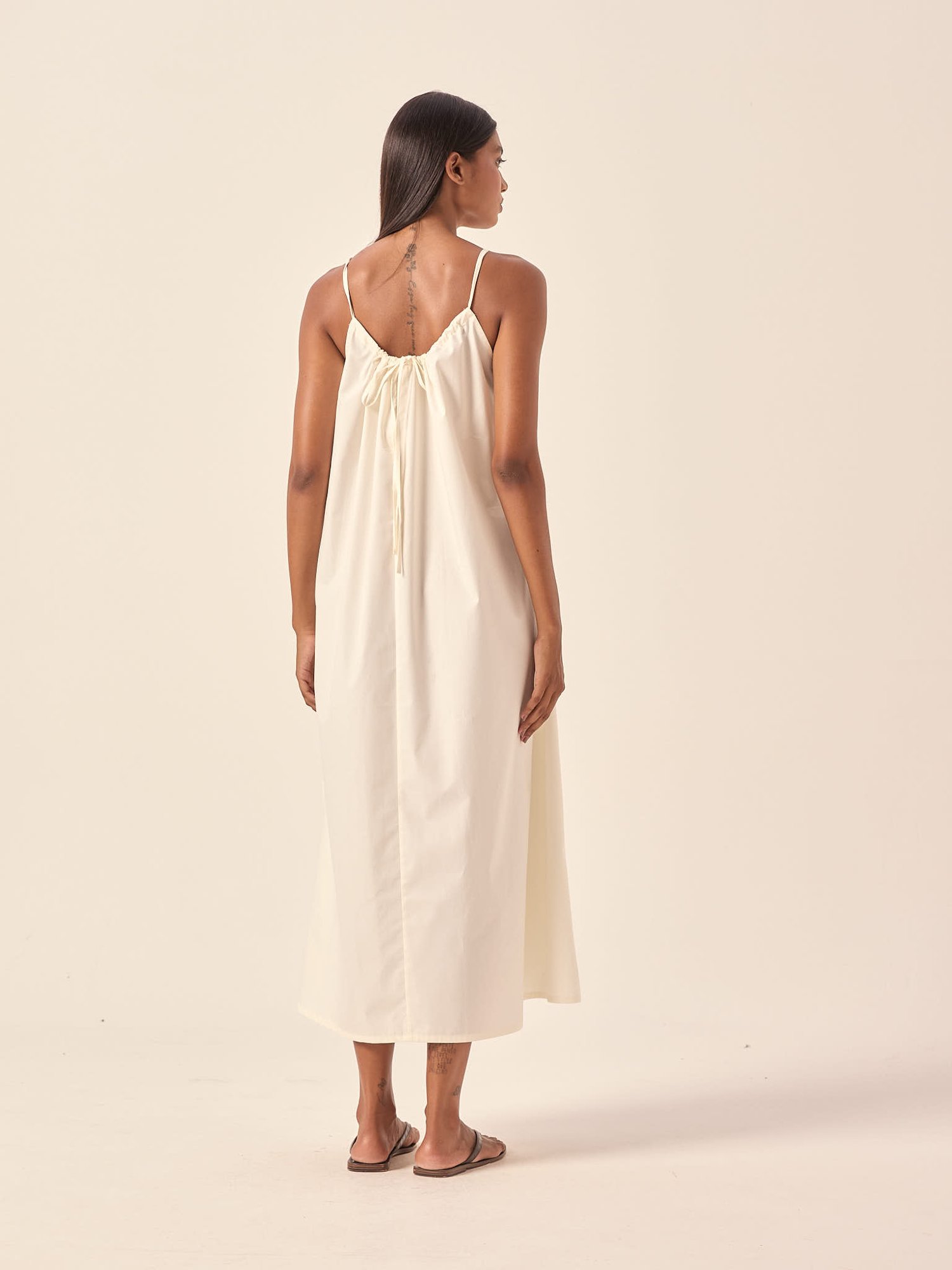 Vestido Lara Paper Off White | PANÔ | Resortwear Carioca